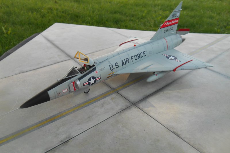 1/72 Meng F-102A Delta Dagger by Carl Jarosz